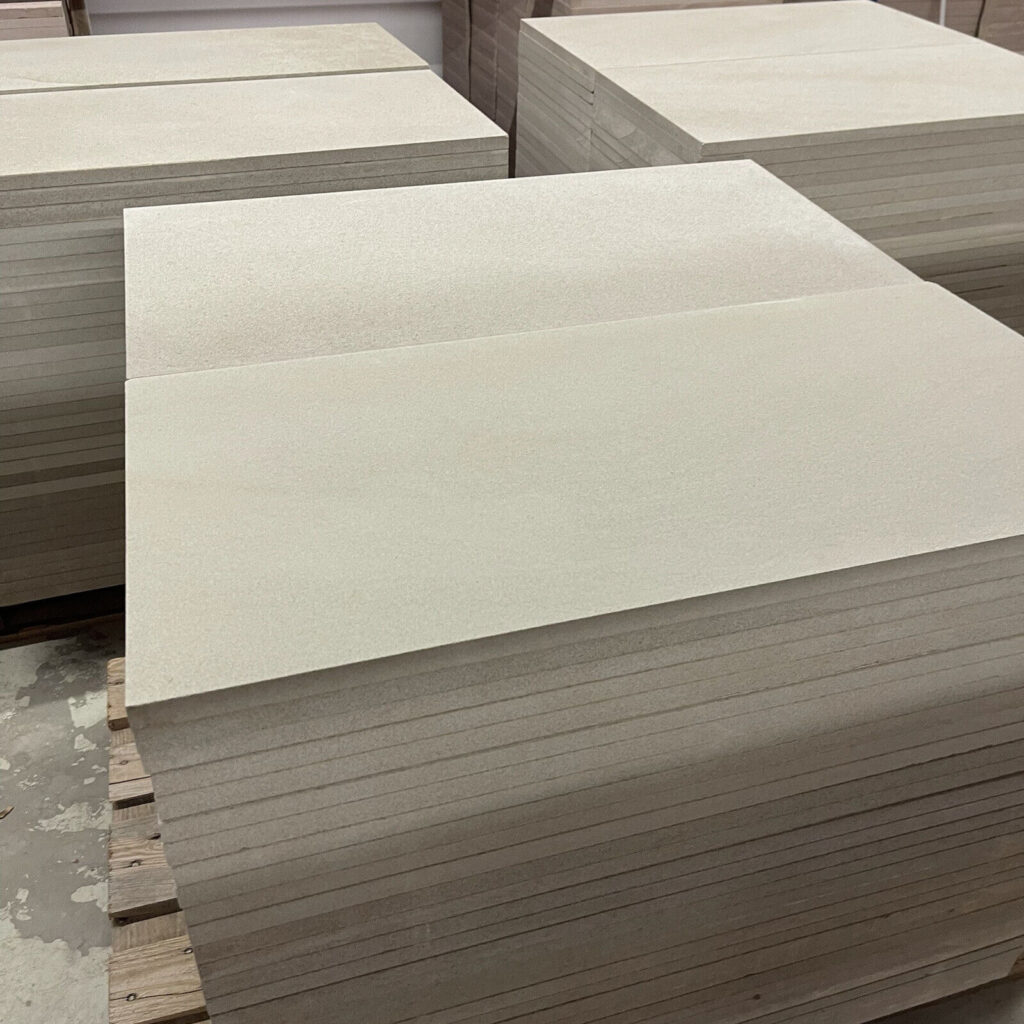 Sandstein Formatplatten sandgrau 60x30x2cm 67,95 €/m² | stahlundstein24.de