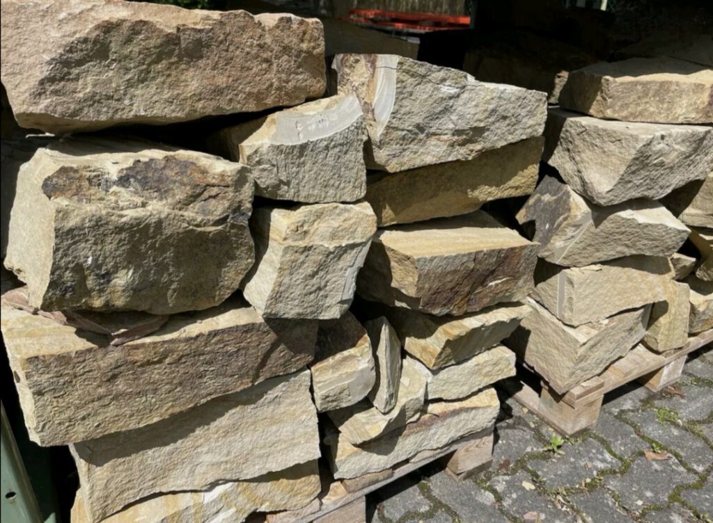 Sandstein Mauerstein Bruchstein Travertingelb 1m³ 379,00€/m³ ...